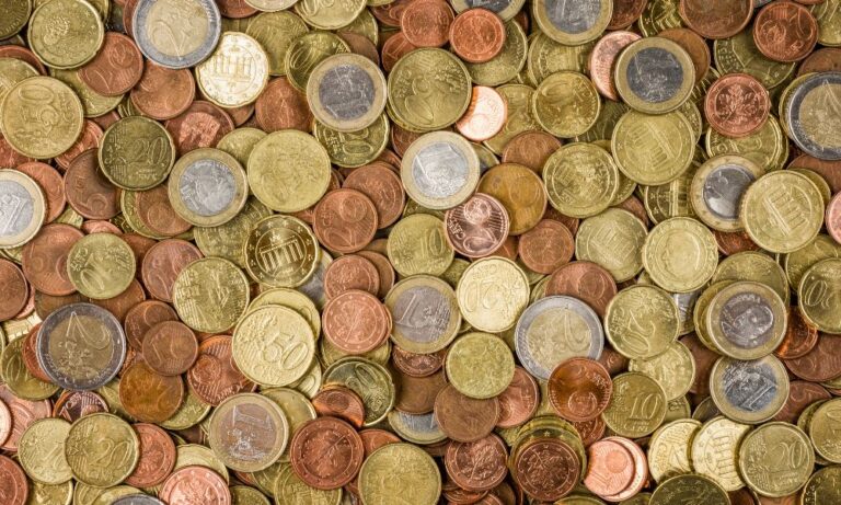 Spanish Slang For Money (46 Examples!) - Foreign Lingo