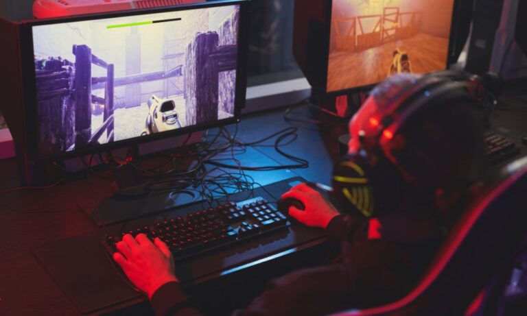 What Does ADS Mean In Gaming? (Answered!) - Foreign Lingo