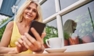 What Does ML Mean In Texting? (Explained!) - Foreign Lingo