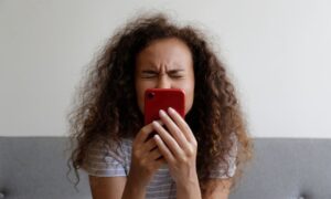 What Does TT Mean In Texting? (Revealed!) - Foreign Lingo