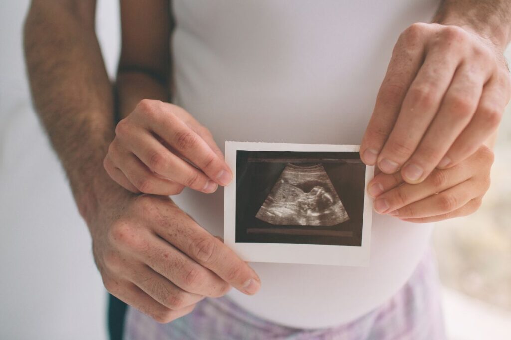 British Slang For Pregnant (10 Examples!) - Foreign Lingo
